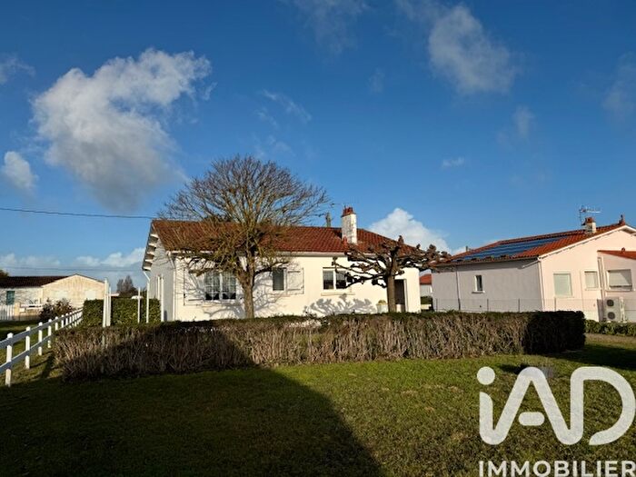 Maison à vendre - Port-des-Barques - 4 pièces - 3 chambres