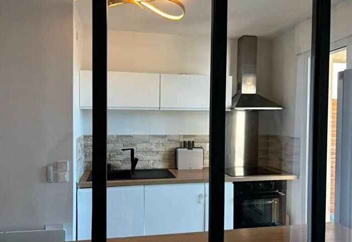 Appartement à louer - Chiron-Saint Suspi, Miramas - 3 pièces - 2 chambres