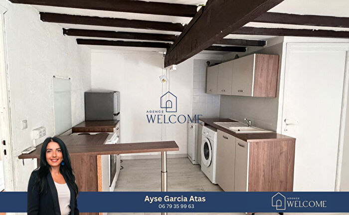 Appartement à vendre - Bagnols-sur-Cèze, Centre-ville - 3 pièces