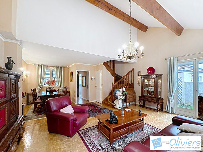 Maison à vendre - Voisins-le-Bretonneux - 4 pièces - 2 chambres