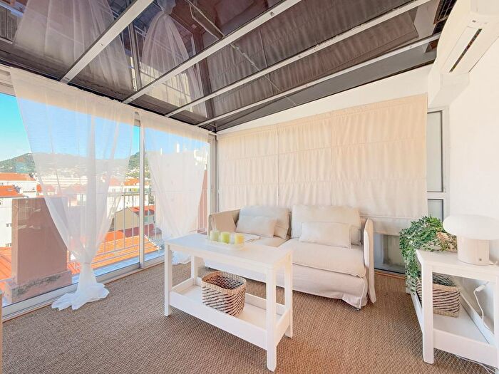 Appartement à vendre - Nice, Le Port - 2 pièces - 1 chambre