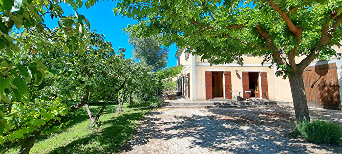 Maison 10 pièces à vendre à Caumont-sur-Durance