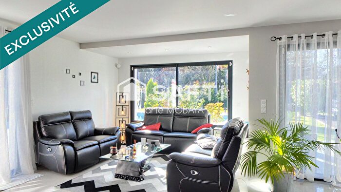 Maison à vendre - Saint-Genès-de-Fronsac - 7 pièces - 5 chambres