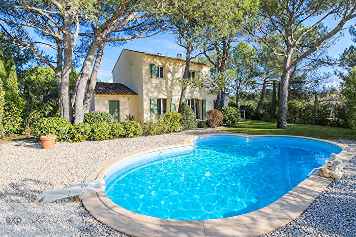 Maison à vendre - Mallemort - 5 pièces - 4 chambres