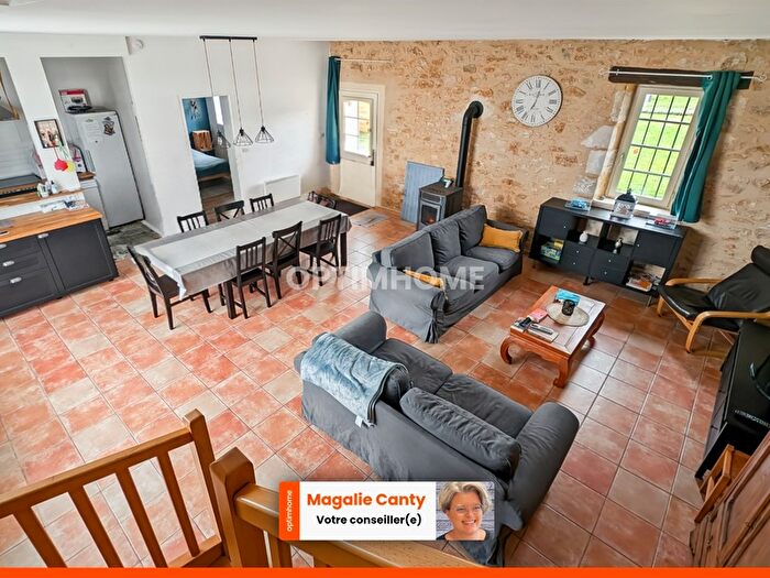 Maison à vendre - Hautefort - 6 pièces - 4 chambres