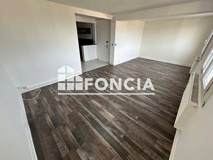 Appartement à louer - Est-Chateaufleury, Romans-sur-Isère - 4 pièces - 2 chambres