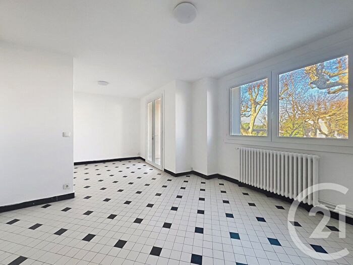 Appartement à louer - Villeneuve-sur-Lot, Sainte-Catherine - 3 pièces - 2 chambres