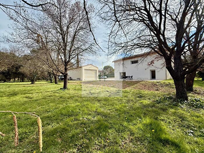 Maison à vendre - Montélimar - 7 pièces - 4 chambres