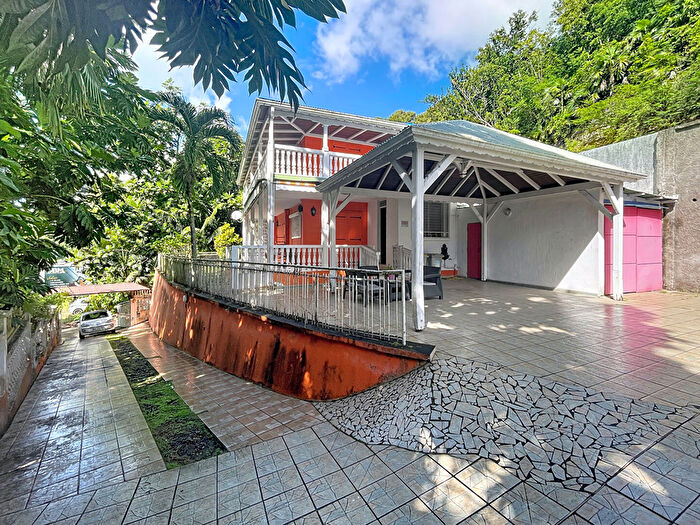 Maison à louer - Le Gosier - 6 pièces - 4 chambres