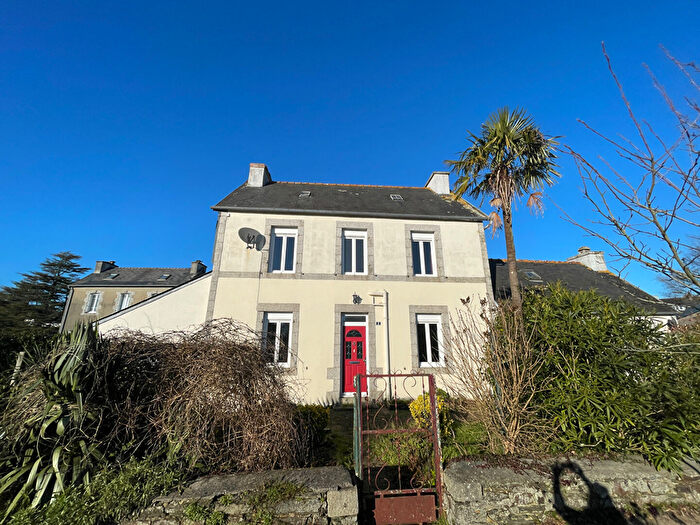 Maison à vendre - Poullaouen - 6 pièces - 2 chambres