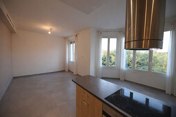 Appartement à louer - Mougins, Le Colombier, Colombe, Cabrières, Le Bordé - 4 pièces - 3 chambres