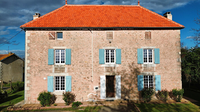 Payré - Maison 9 pièces à vendre
