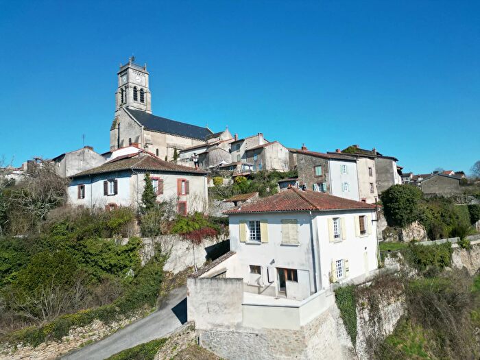 Maison à vendre - Bellac - 8 pièces - 4 chambres