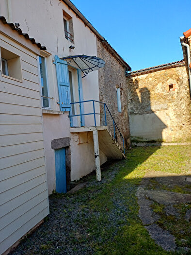 Maison à vendre - La Chaize-le-Vicomte - 5 pièces - 3 chambres