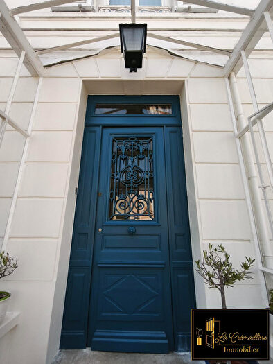 Maison 13 pièces à Dourdan, à vendre