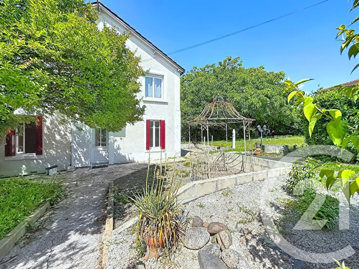 Maison 4 pièces à vendre à Gond-Pontouvre