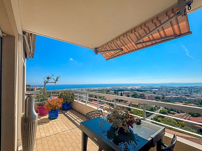 Appartement 3 pièces à vendre à Nice, Corniche Fleurie
