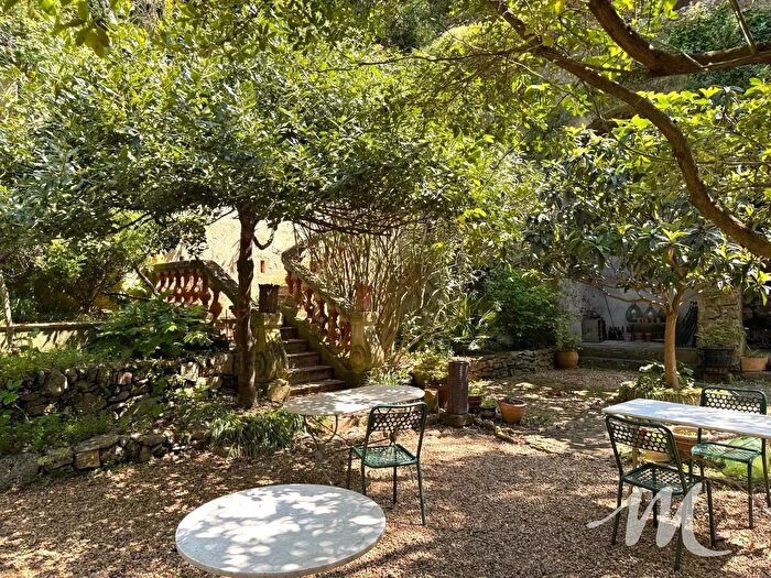 Maison à vendre - Barjols - 12 pièces - 7 chambres