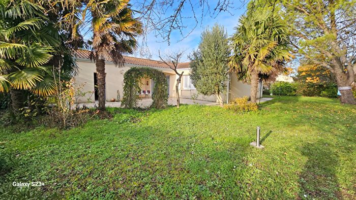 Maison à vendre - Beauvoir-sur-Niort - 4 pièces - 3 chambres