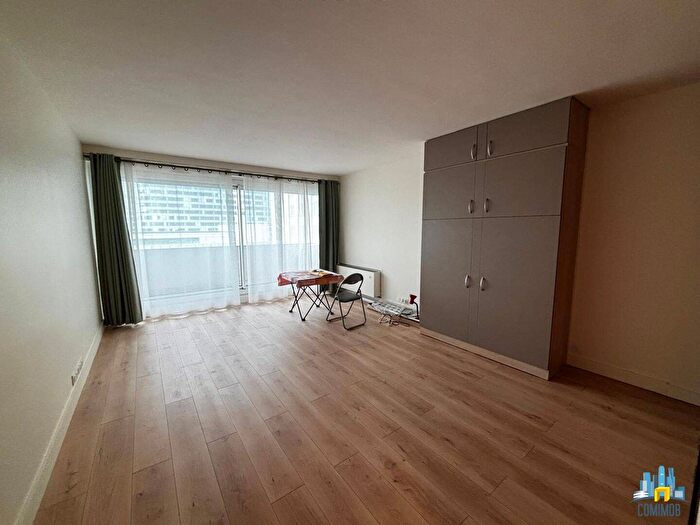Appartement à louer - Gambetta, Courbevoie - 1 pièce