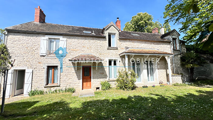 Vayres-sur-Essonne : Maison 8 pièces à vendre