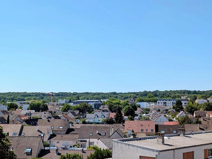 Les Clayes-sous-Bois, Centre-ville : Appartement 3 pièces à vendre