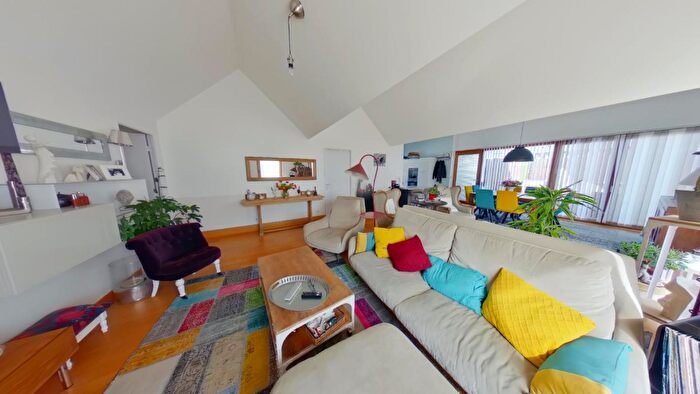 Tours, Deux Lions : Appartement 5 pièces à louer