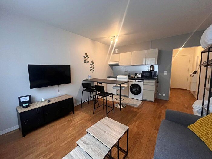 Reine-Mairie, Boulogne-Billancourt : Appartement 1 pièce à louer