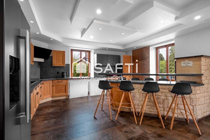 Maison 6 pièces à vendre à Boron