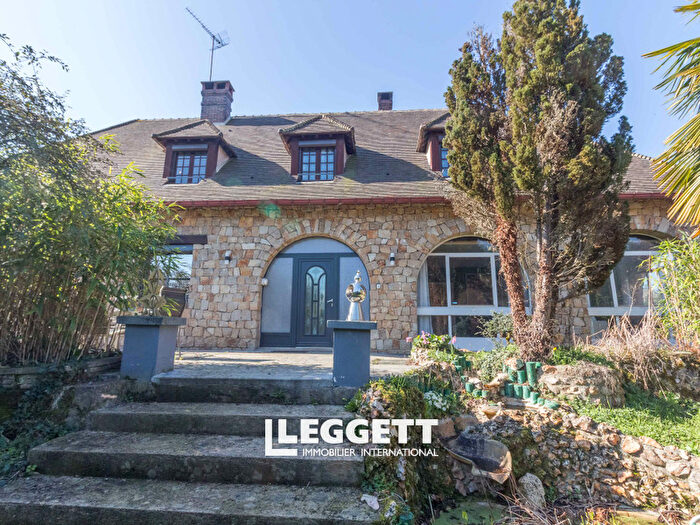 Nonancourt - Maison 9 pièces à vendre