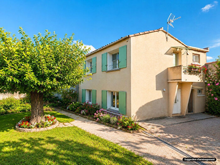 Maison 4 pièces à Jonquières-Saint-Vincent, à vendre