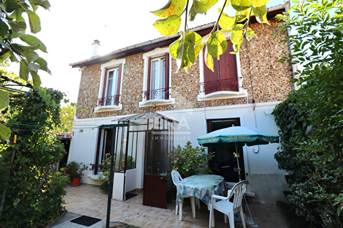 Noisy-le-Grand, Centre-ville : Maison 3 pièces à vendre