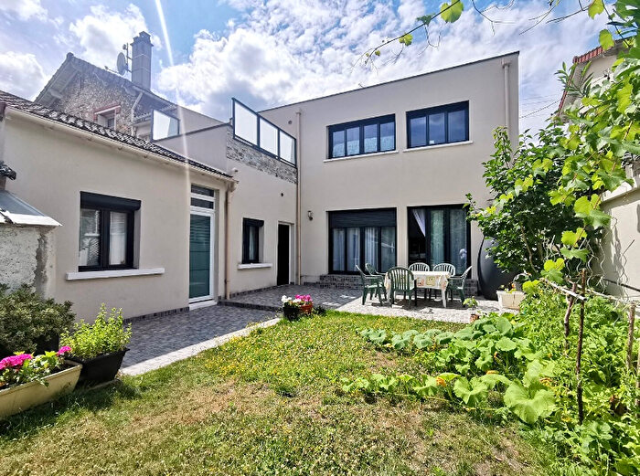 Maison à vendre - Sartrouville, La Plaine - 7 pièces - 4 chambres