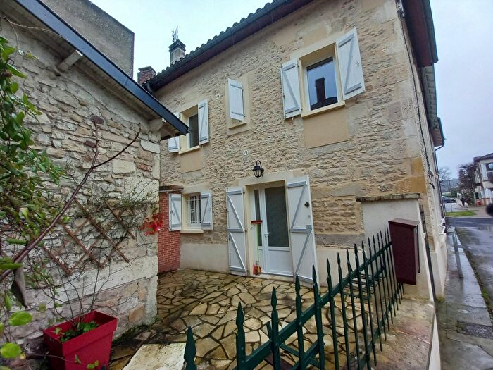 Maison à louer - Prayssac - 4 pièces - 2 chambres