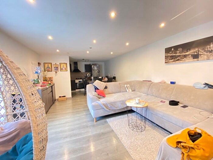 Maison à vendre - Bondy - 5 pièces - 3 chambres