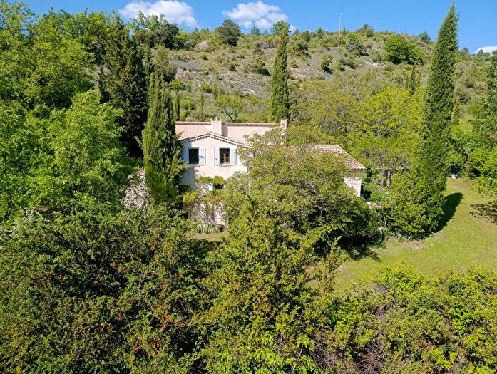 Maison 6 pièces à vendre à Montbrun-les-Bains