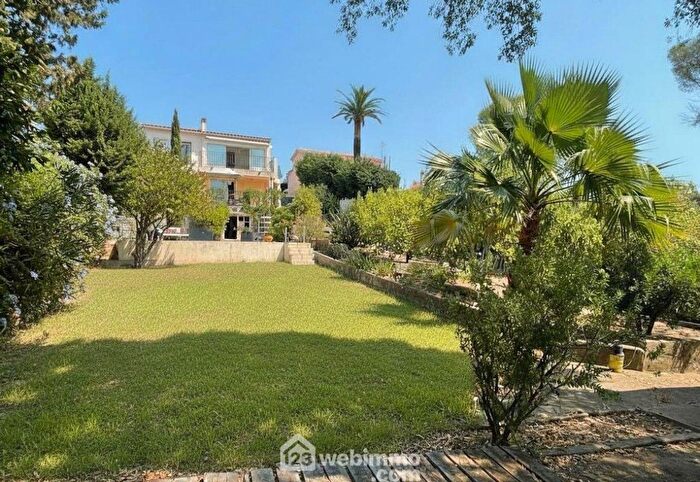 Fréjus, Saint-Aygulf : Maison 8 pièces à vendre