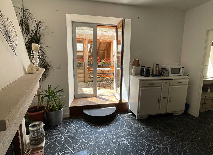 Maison à vendre - Saint-Jean-dAngély - 6 pièces - 2 chambres