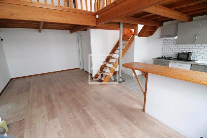 Appartement à louer - Calais - 2 pièces - 1 chambre