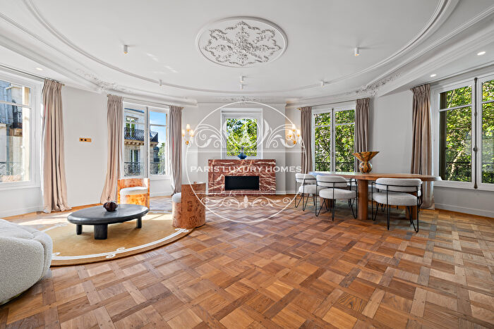 Paris 7ème, Invalides : Appartement 4 pièces à vendre