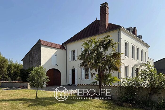 Maison à vendre - Plaisance - 12 pièces - 6 chambres