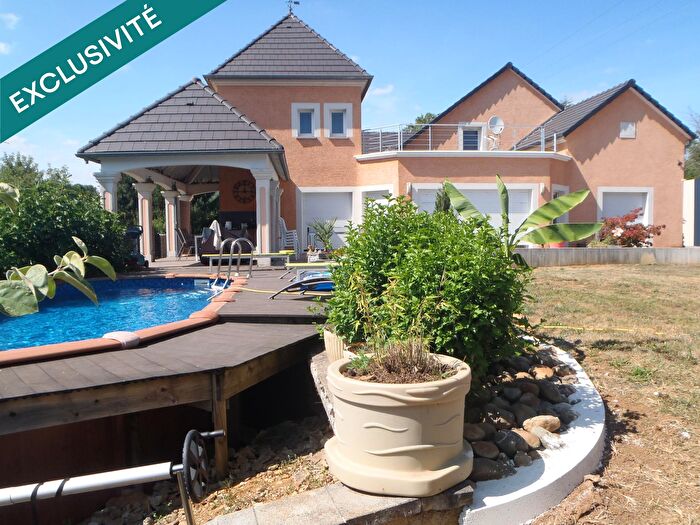 Maison à vendre - Le Puy - 10 pièces - 6 chambres