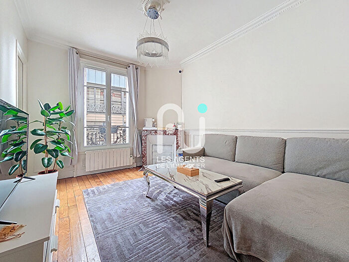 Appartement à vendre - Asnières-sur-Seine, Centre-ville - 2 pièces - 1 chambre