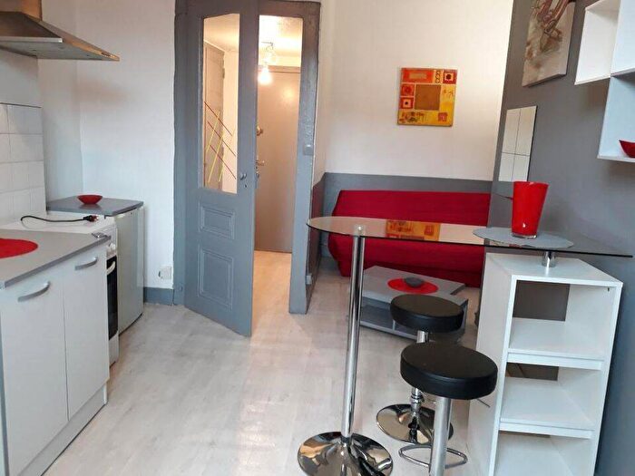 Colline des Pères-Tardy, Saint-Étienne : Appartement 1 pièce à louer