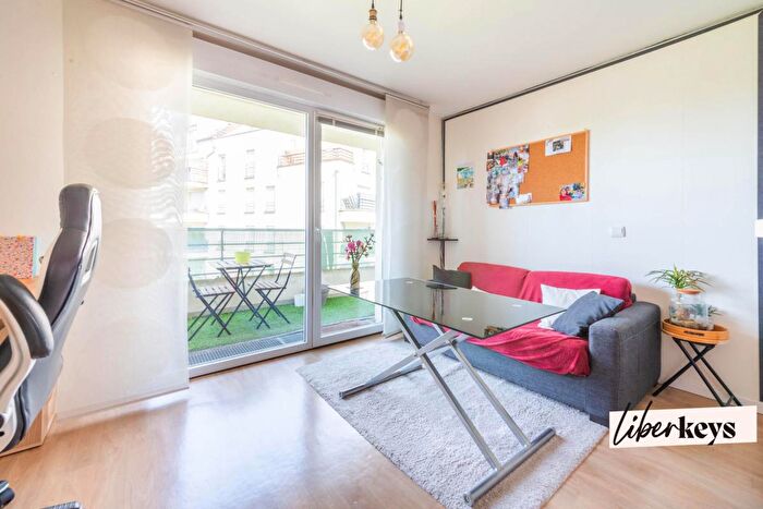 Trappes, Coeur des Merisiers - Appartement 2 pièces à vendre