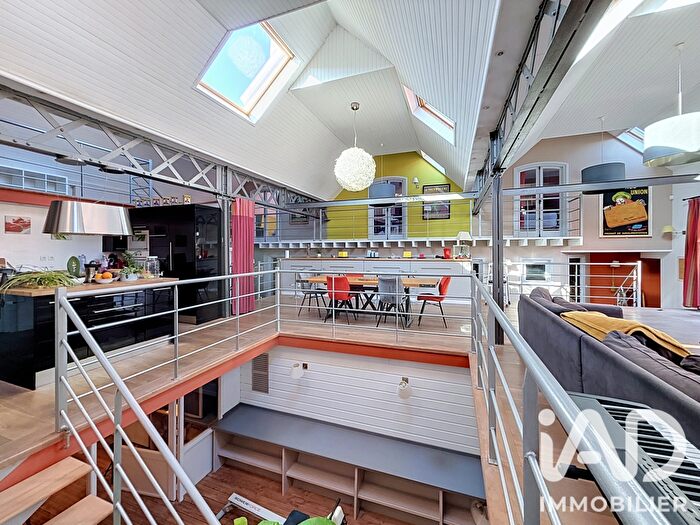 Maison 10 pièces à Erquinghem-le-Sec, à vendre