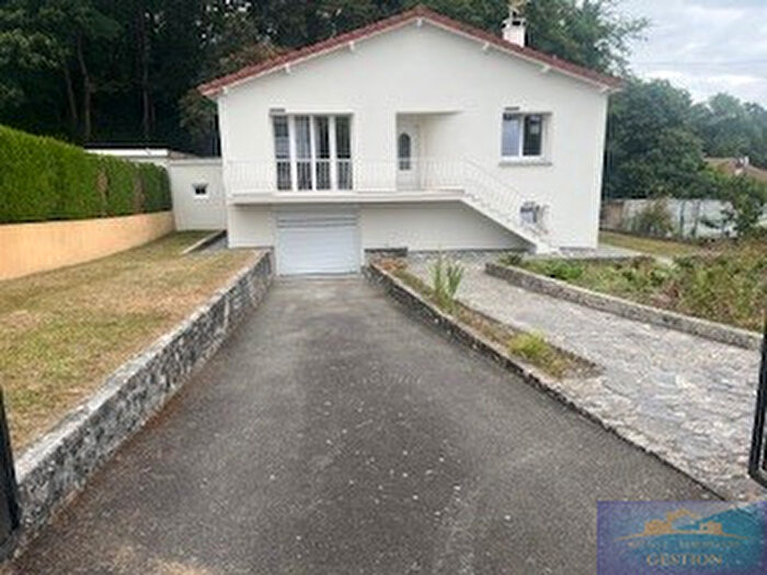 Lourdes, Lanne Darré, Biscaye, La Bastide, Bégarie, Villa Bellevue : Maison 4 pièces à louer