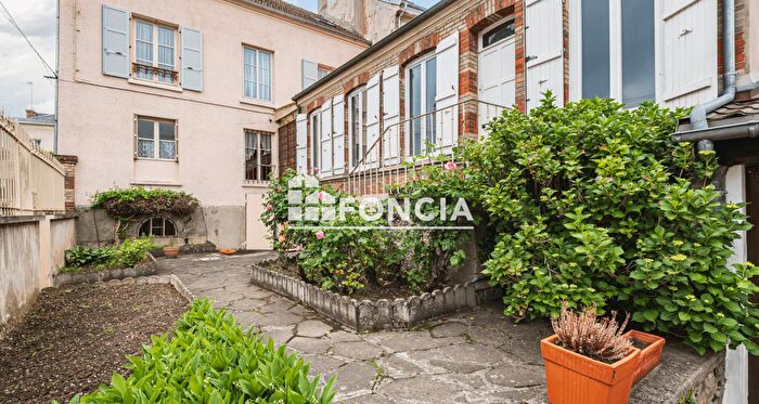 Maison 7 pièces à Château-Thierry, Centre-ville, à vendre