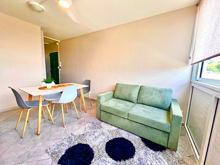 Appartement 5 pièces à louer - Les Abymes