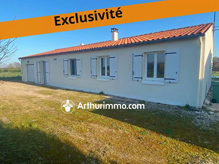 Maison à vendre - Louzignac - 5 pièces - 3 chambres